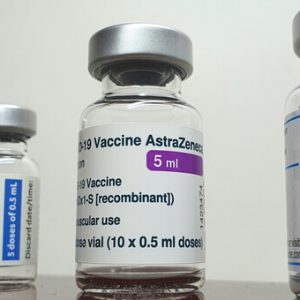 New COVID pill cuts hospitalisations and deaths in half | YourLifeChoices