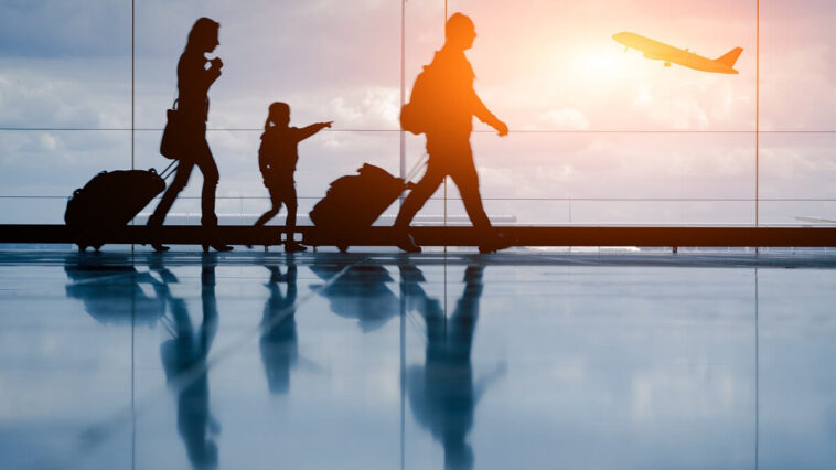 Sydney and Melbourne airports brace for unprecedented holiday travel surge | YourLifeChoices