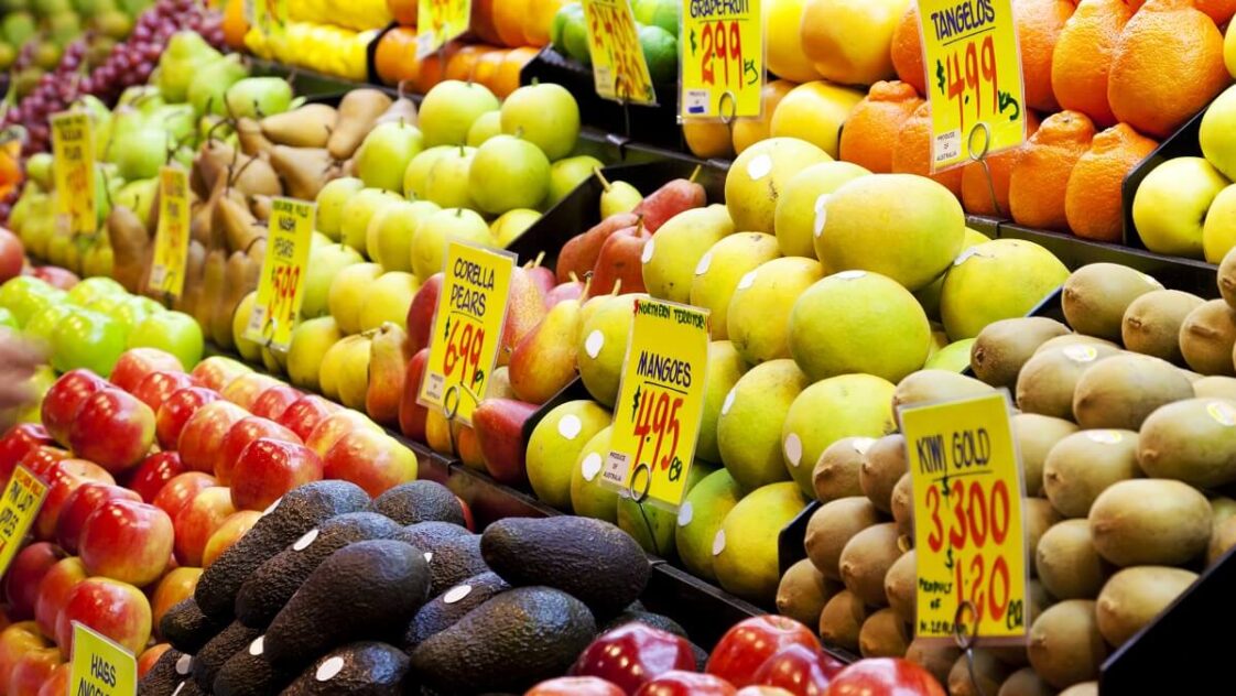 Grocery price predictions for 2025: Experts’ insights | YourLifeChoices