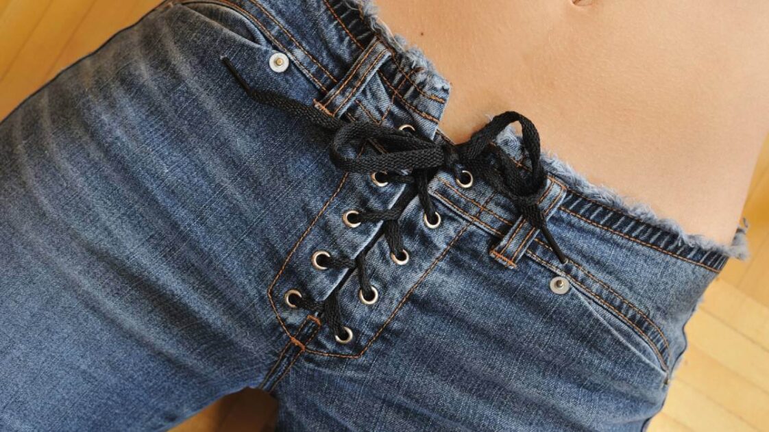 From low-rise jeans to midriffs: Why do fashion trends repeat and who ...