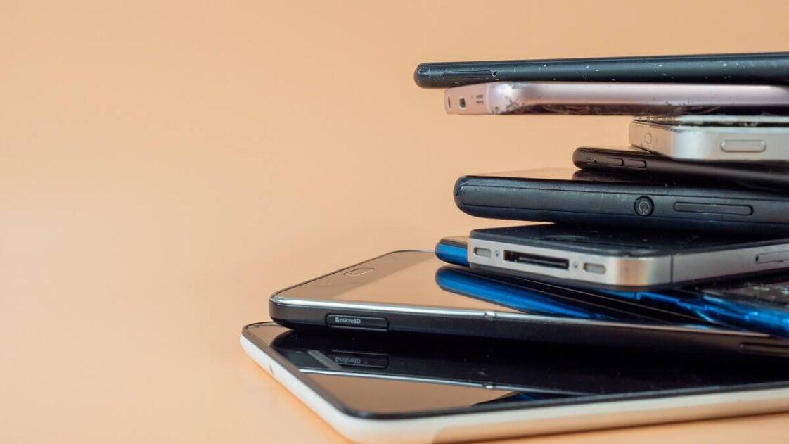 How to recycle your old mobile phone | YourLifeChoices