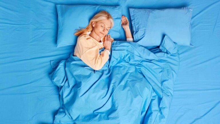 This sleep doctor’s simple trick could help you snooze in minutes: ‘It ...