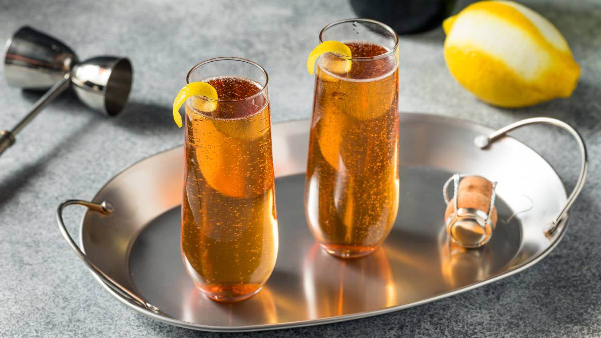 Five easy champagne cocktails for Christmas | YourLifeChoices