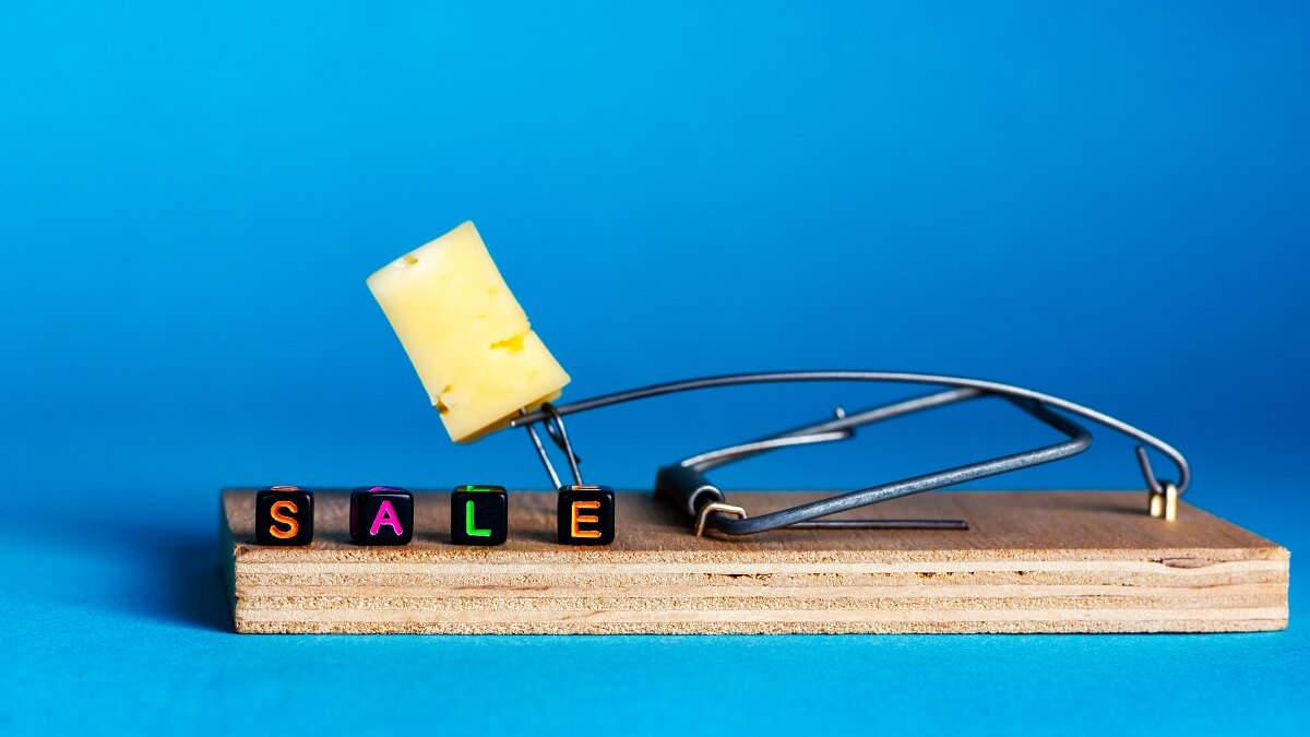 Tips for avoiding Black Friday scams | YourLifeChoices