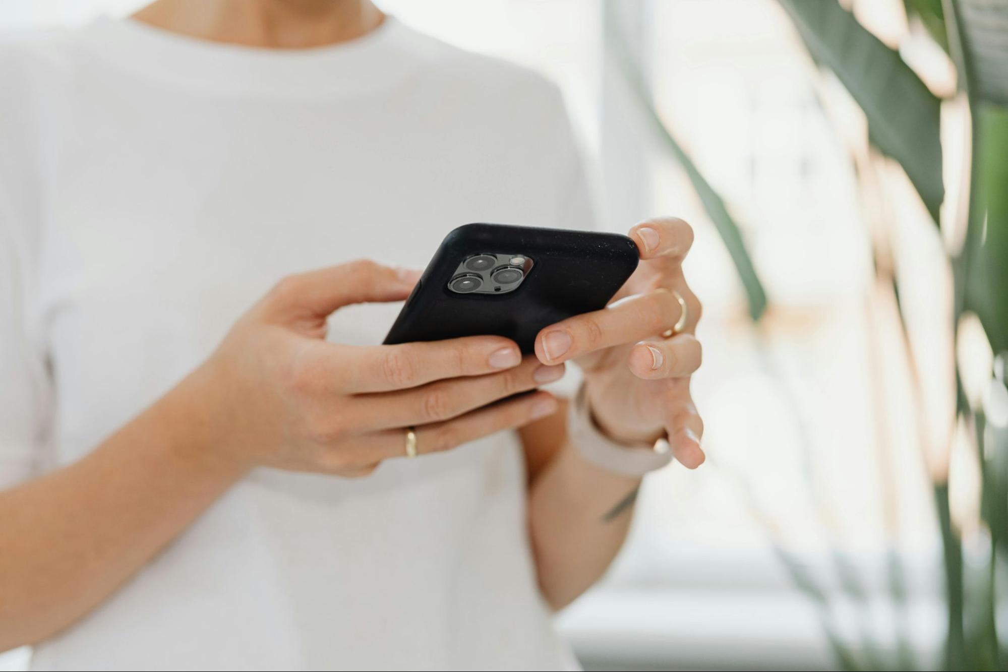 Right to disconnect: Why workers still can't switch off | YourLifeChoices