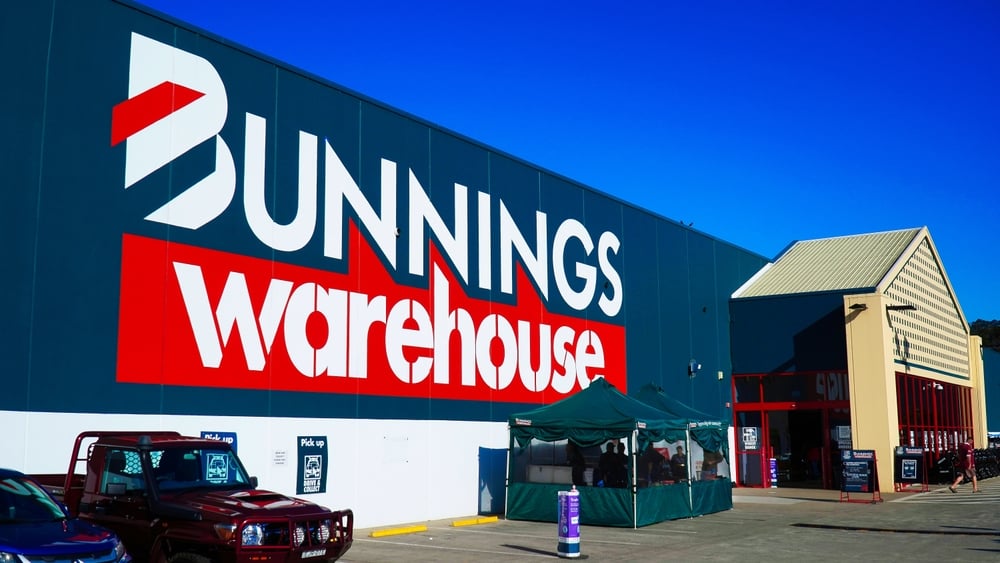 Bunnings' $299 rotating Christmas tree has shoppers spinning with ...
