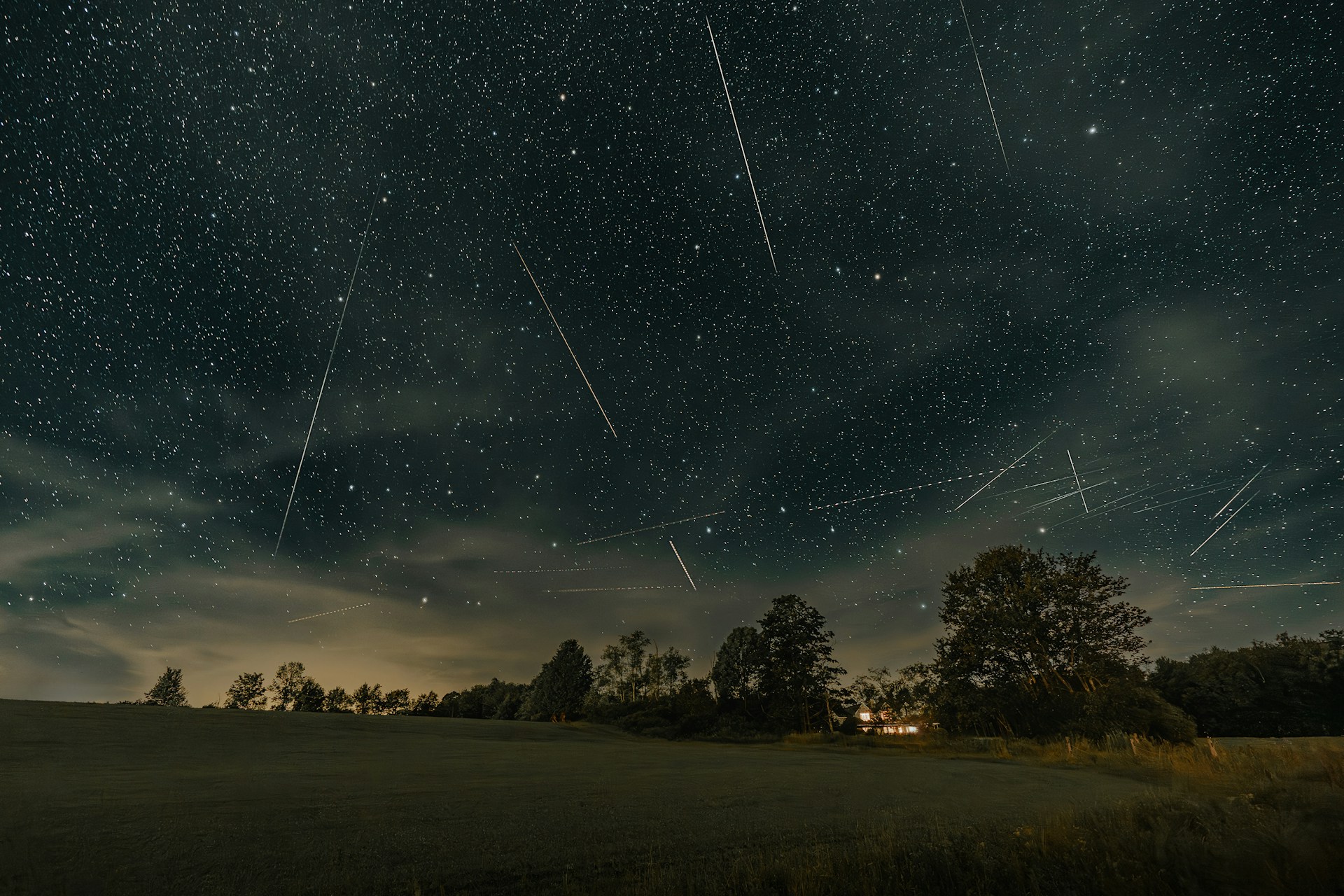 Night-sky thrill coming: Perseid meteors to light up 2025 | YourLifeChoices