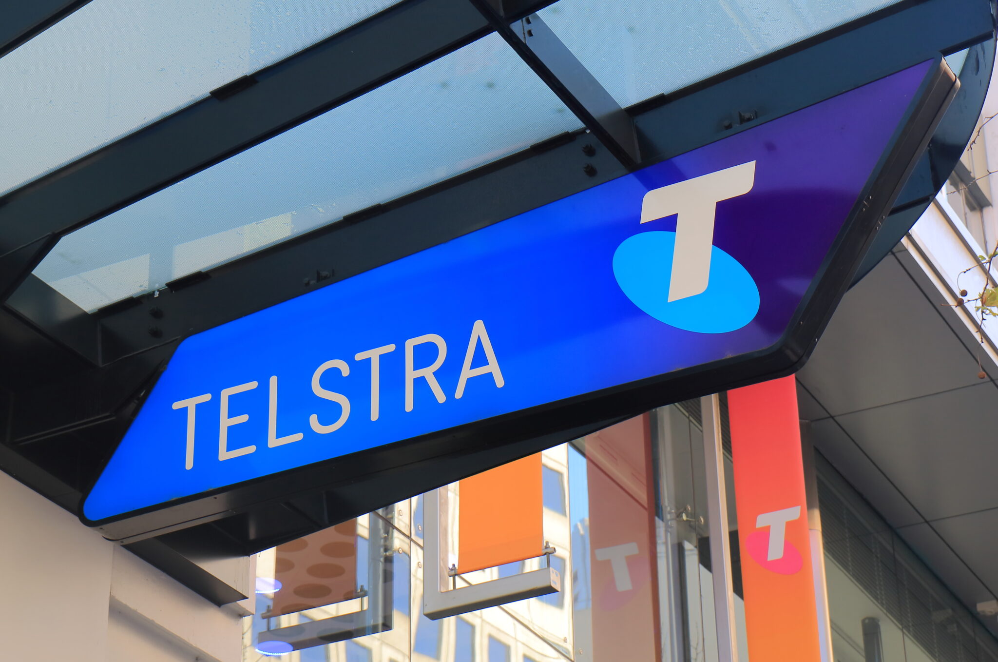 Is your messaging app scam-proof? Telstra warns of rising scams on ...