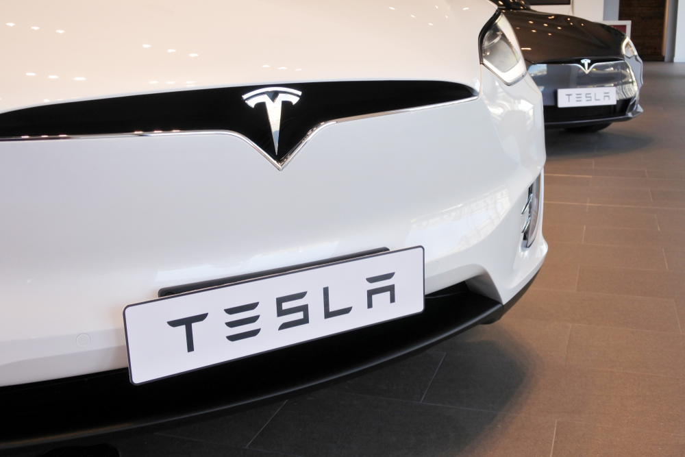 Tesla’s latest autopilot: Risk or revolution for Australian drivers ...