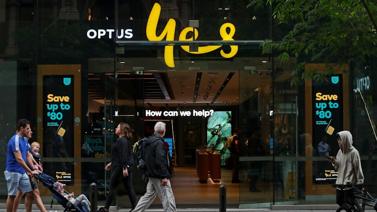 Should the Optus chief quit? These 5 fixes would do far more to stop ...