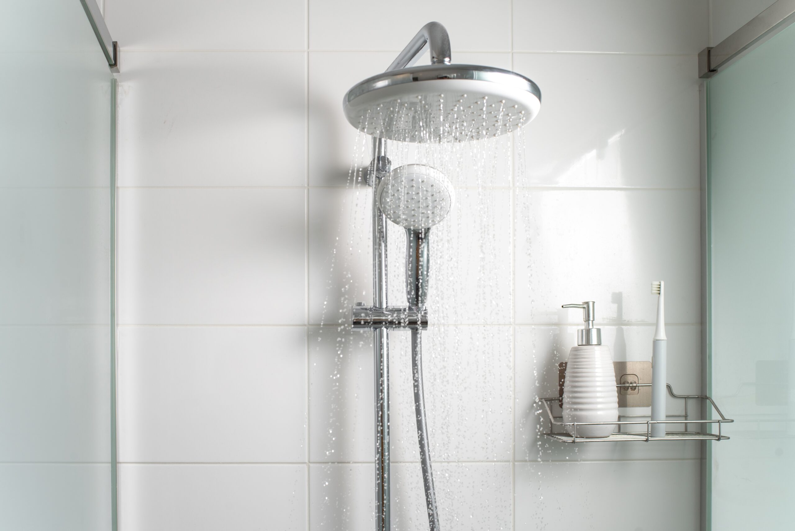 Lazy shower hack goes viral for cutting cleaning time in half—would you ...
