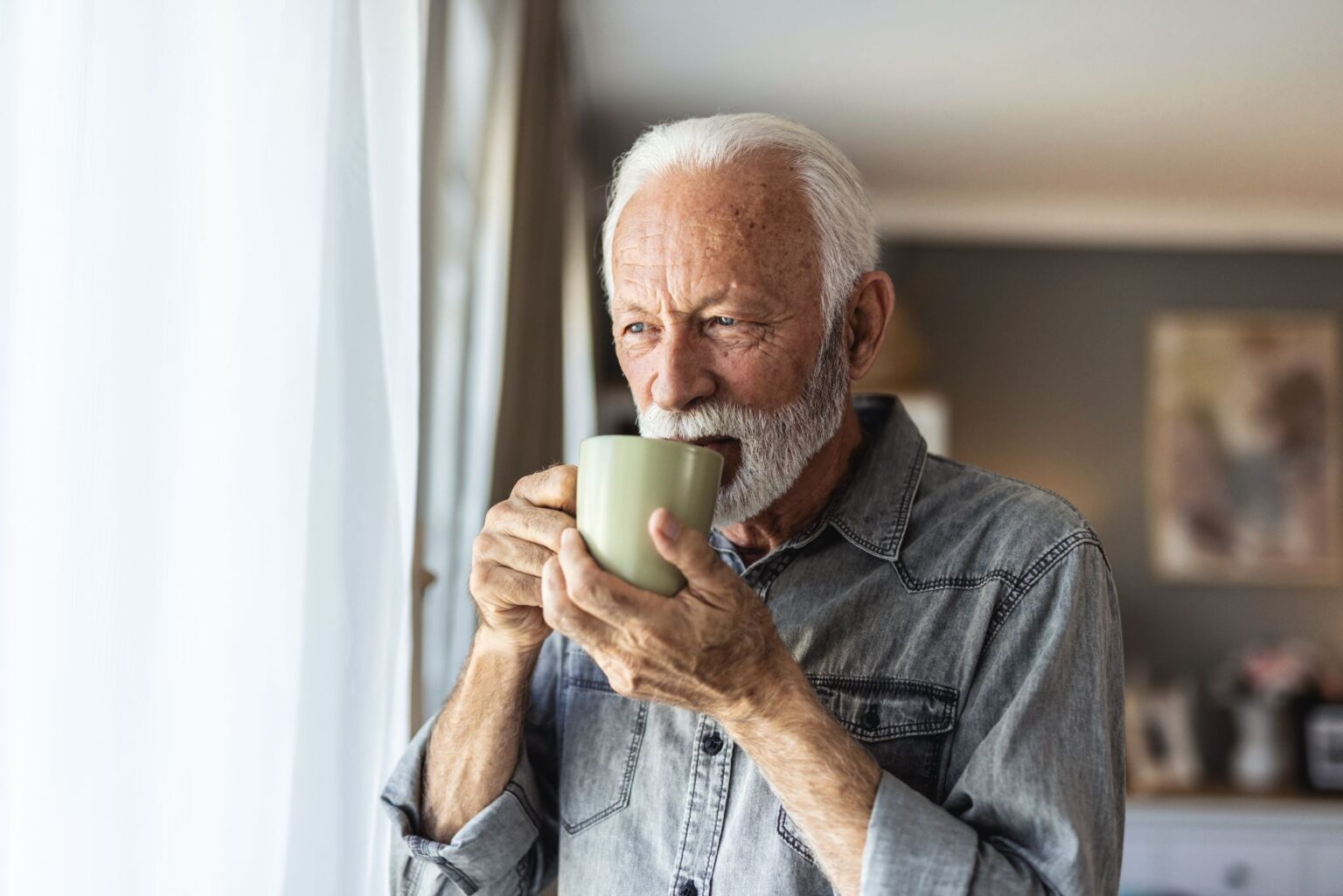 Are you drinking too much tea or coffee? Dietitian explains the limits ...