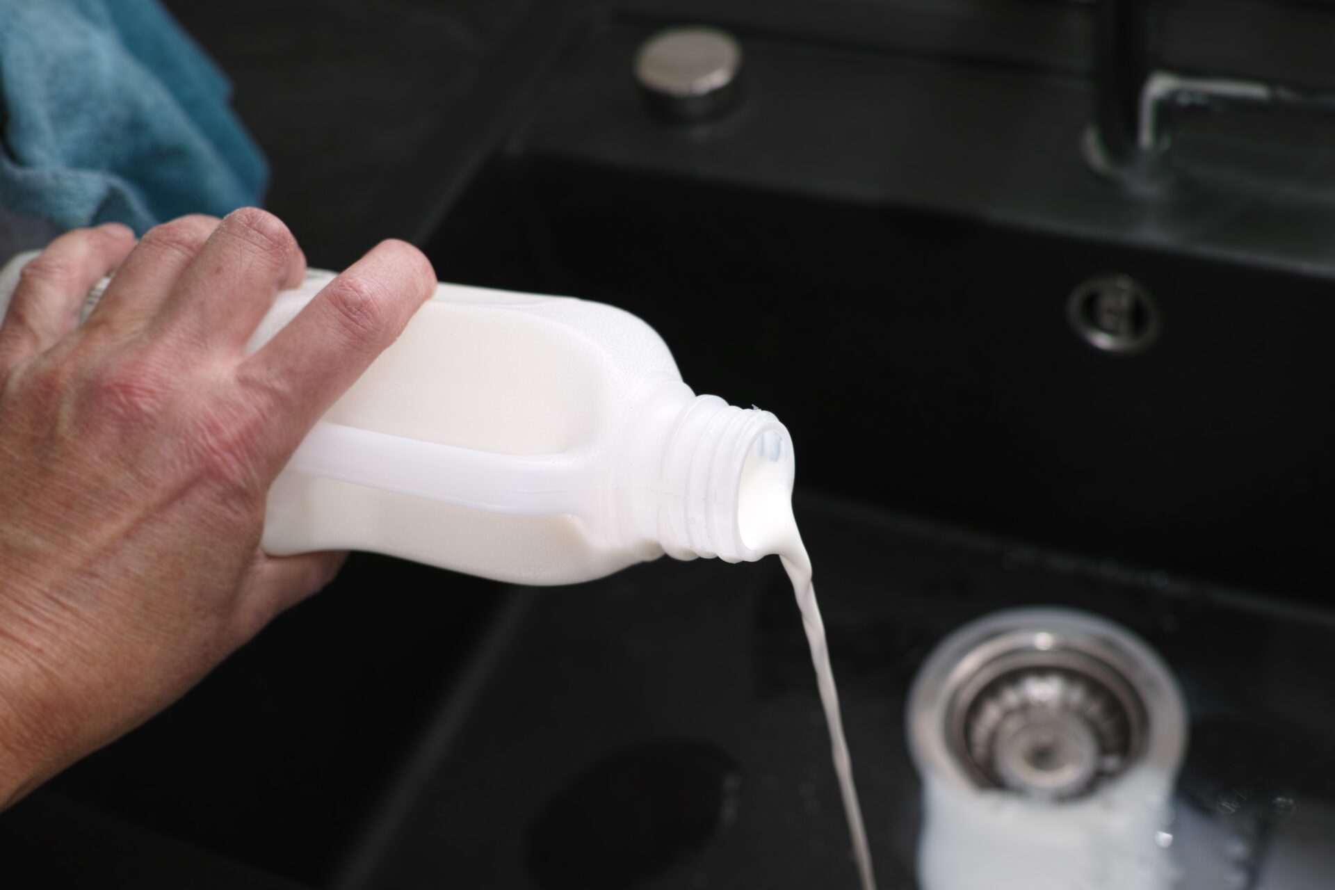 Could holiday cooking wreck your plumbing? Toss these kitchen scraps ...