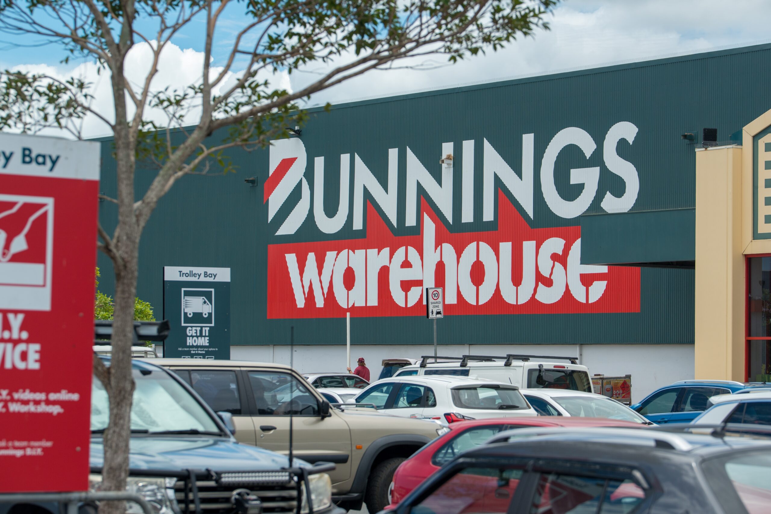 Missed out before? Bunnings cult $1 item returns as shoppers rush to ...