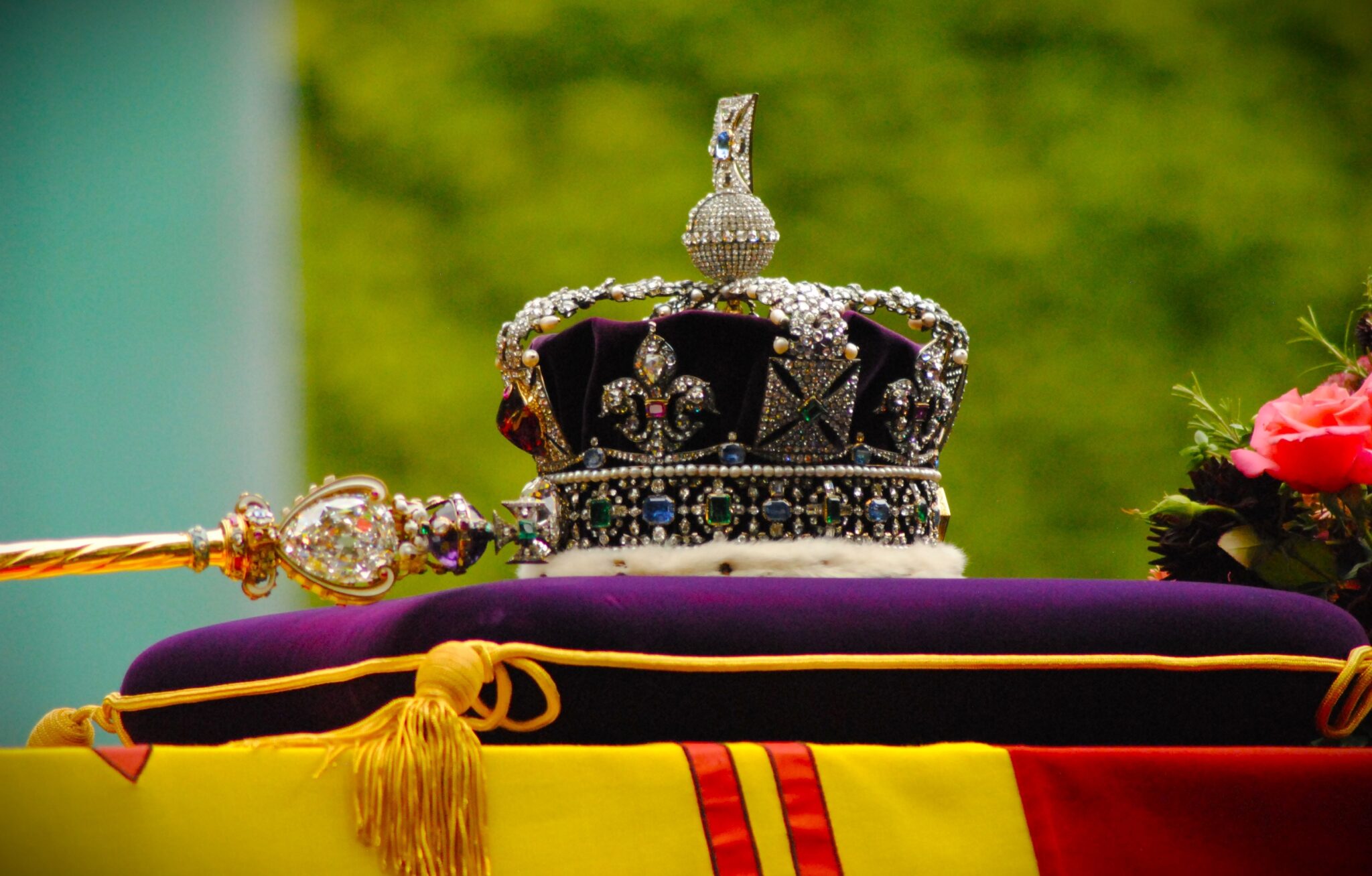 King in waiting outlines bold changes for the royal family ...