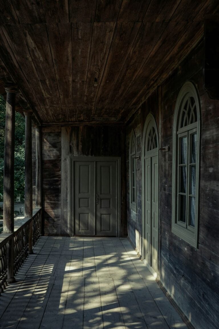 Is your home hiding secret signs it needs a renovation? | YourLifeChoices