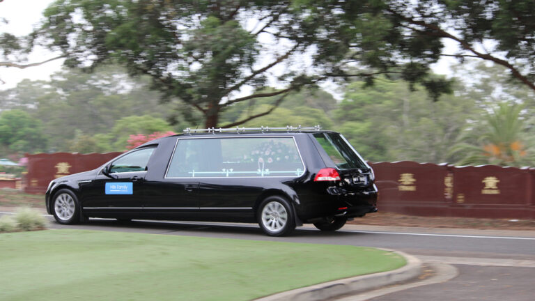 Here’s why a hearse pulled into a drive‑through—and the heartwarming ...