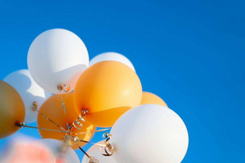 Why this simple balloon trick is the dust-busting secret you need to ...