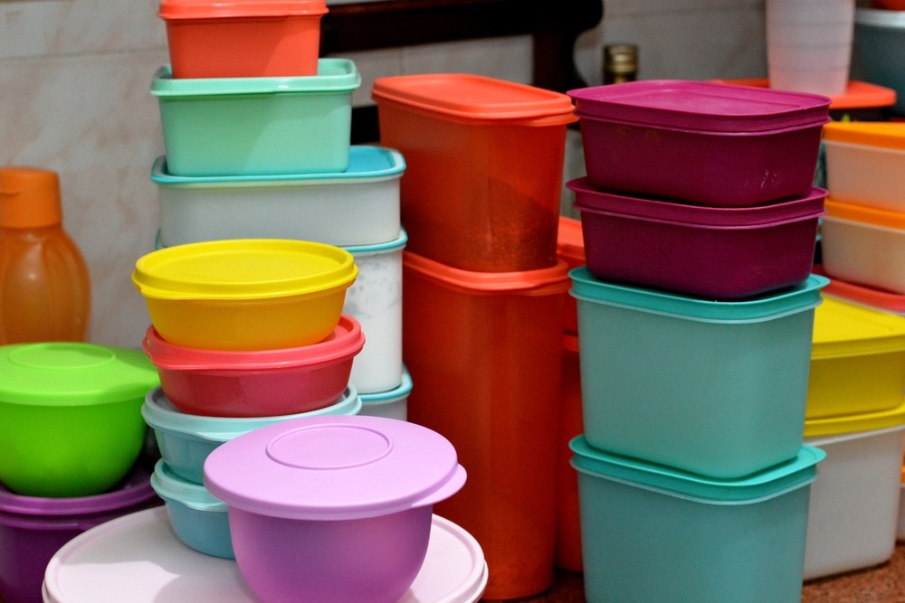 Make plastic containers odour-free again—dive into the genius tip that ...