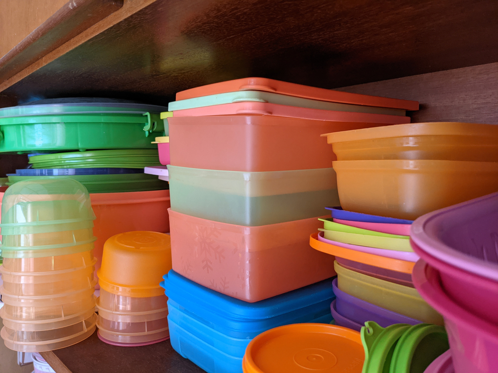 Make plastic containers odour-free again—dive into the genius tip that ...