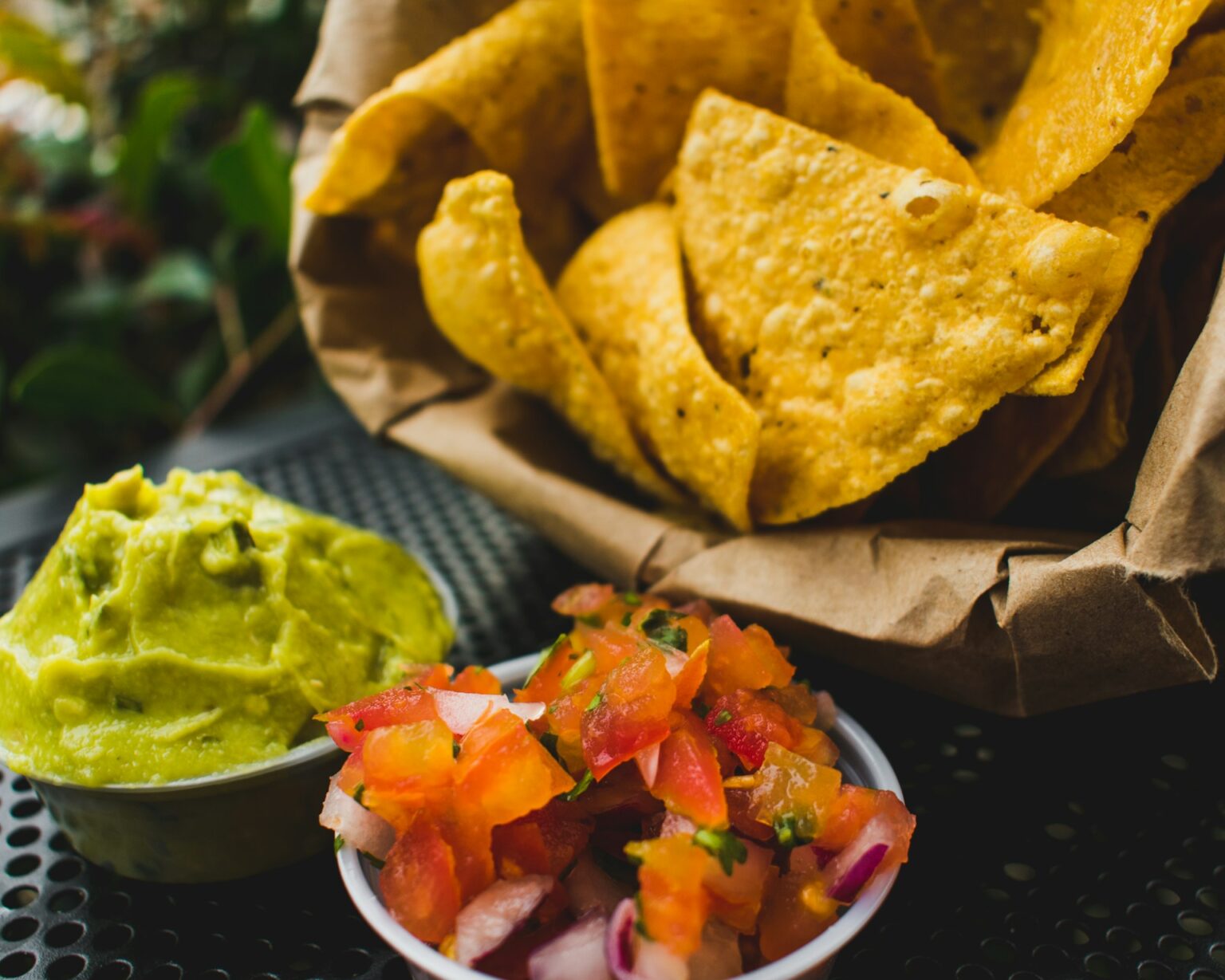 Celebrity's 'bogan nachos' recipe splits Australia down the middle ...