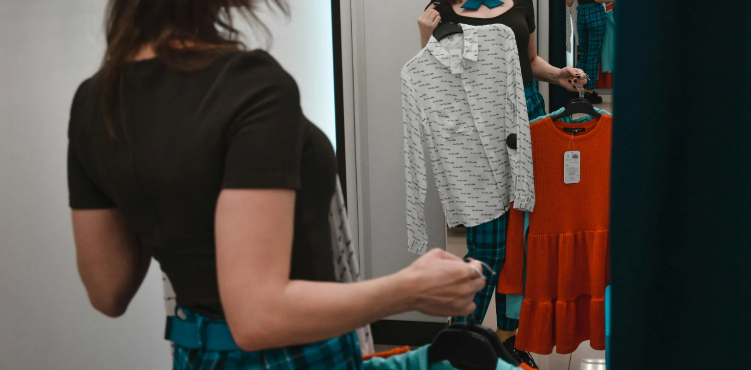 Is your favourite store doing this 'awkward' fitting‑room tactic ...