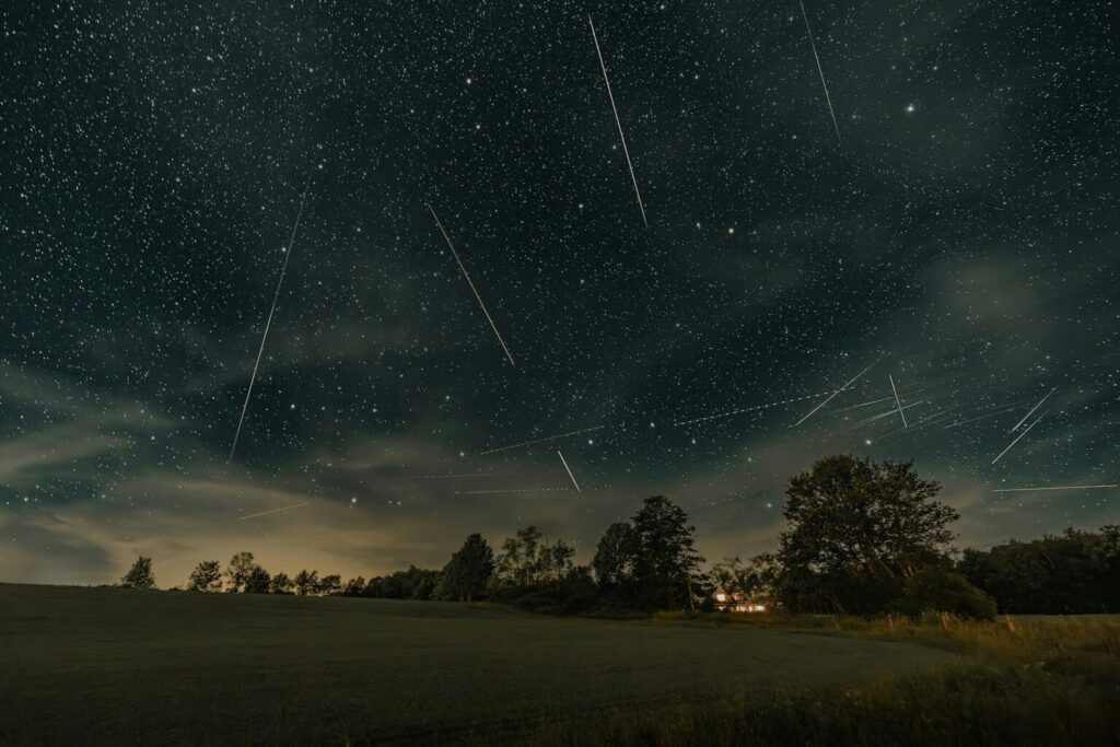 How to catch the annual meteor display lighting up night skies this ...