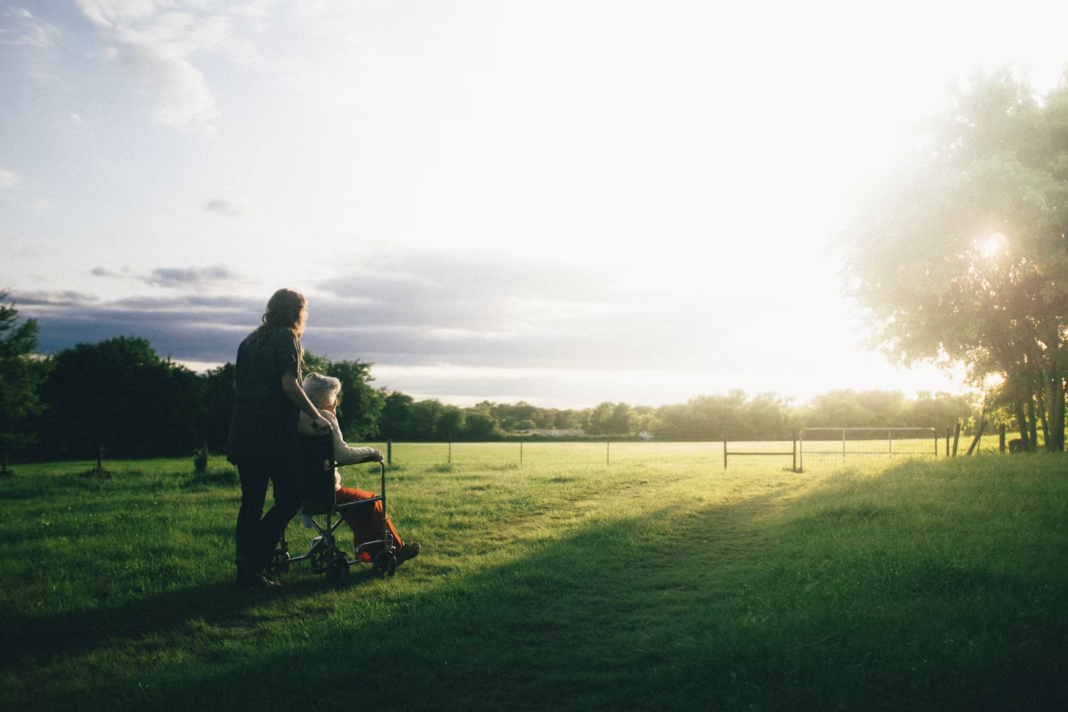 Study says most Australians want to age at home, but hardly anyone is ...