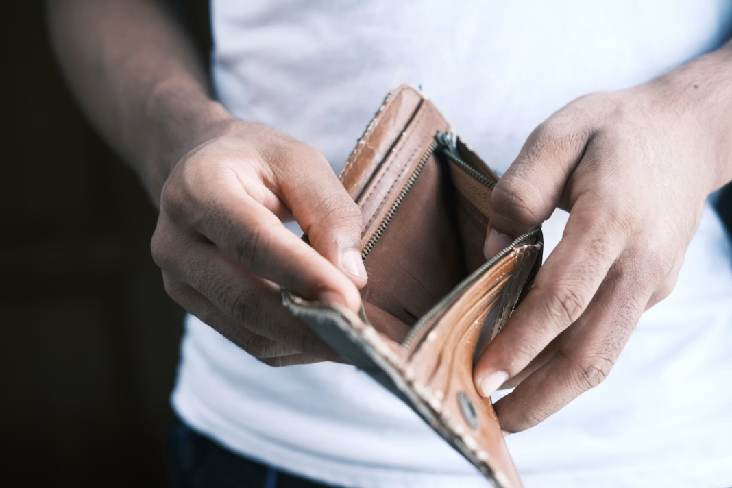 Two hours, three branches, 60 cents left: Stolen wallet becomes a ...