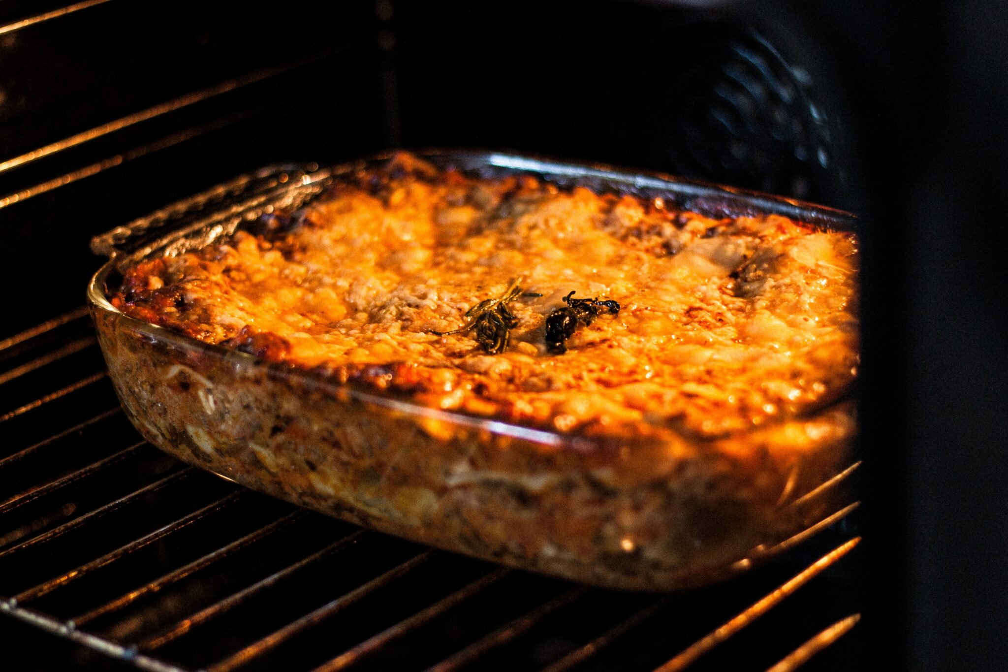 The cookware choice that changes how your meat cooks | YourLifeChoices
