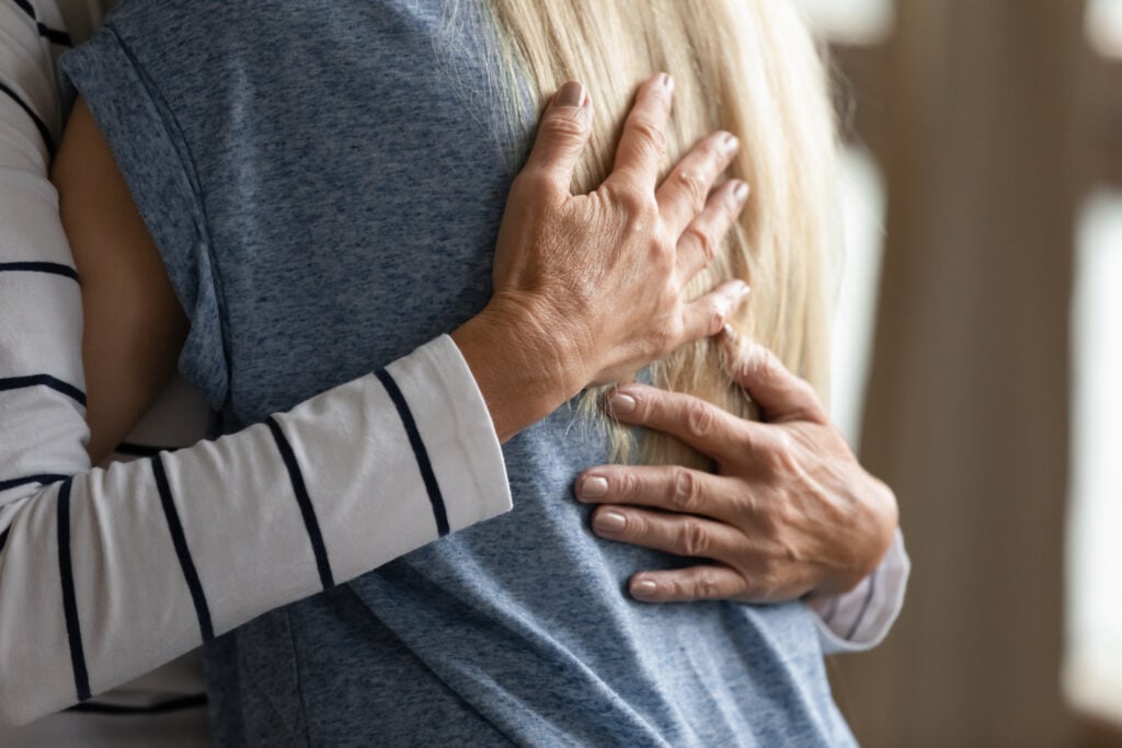 The 'invisible' crisis pushing mothers to exhaustion | YourLifeChoices